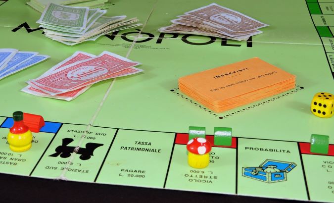 Greška monopola - Transparentno